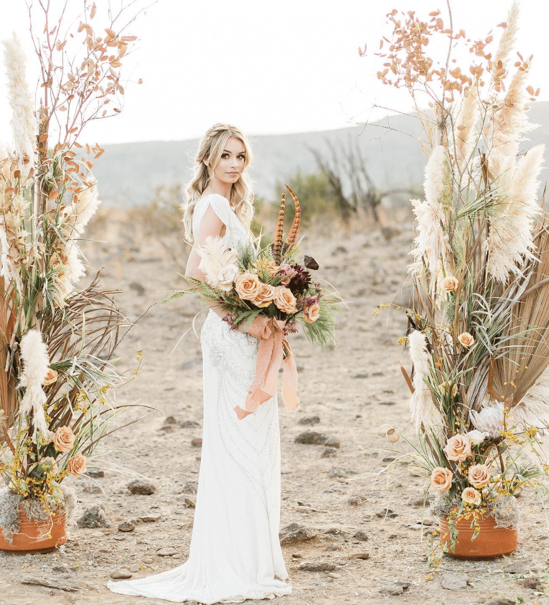 Stunning Boho Wedding Florals to Inspire Your Big Day - Modern Meets Boho