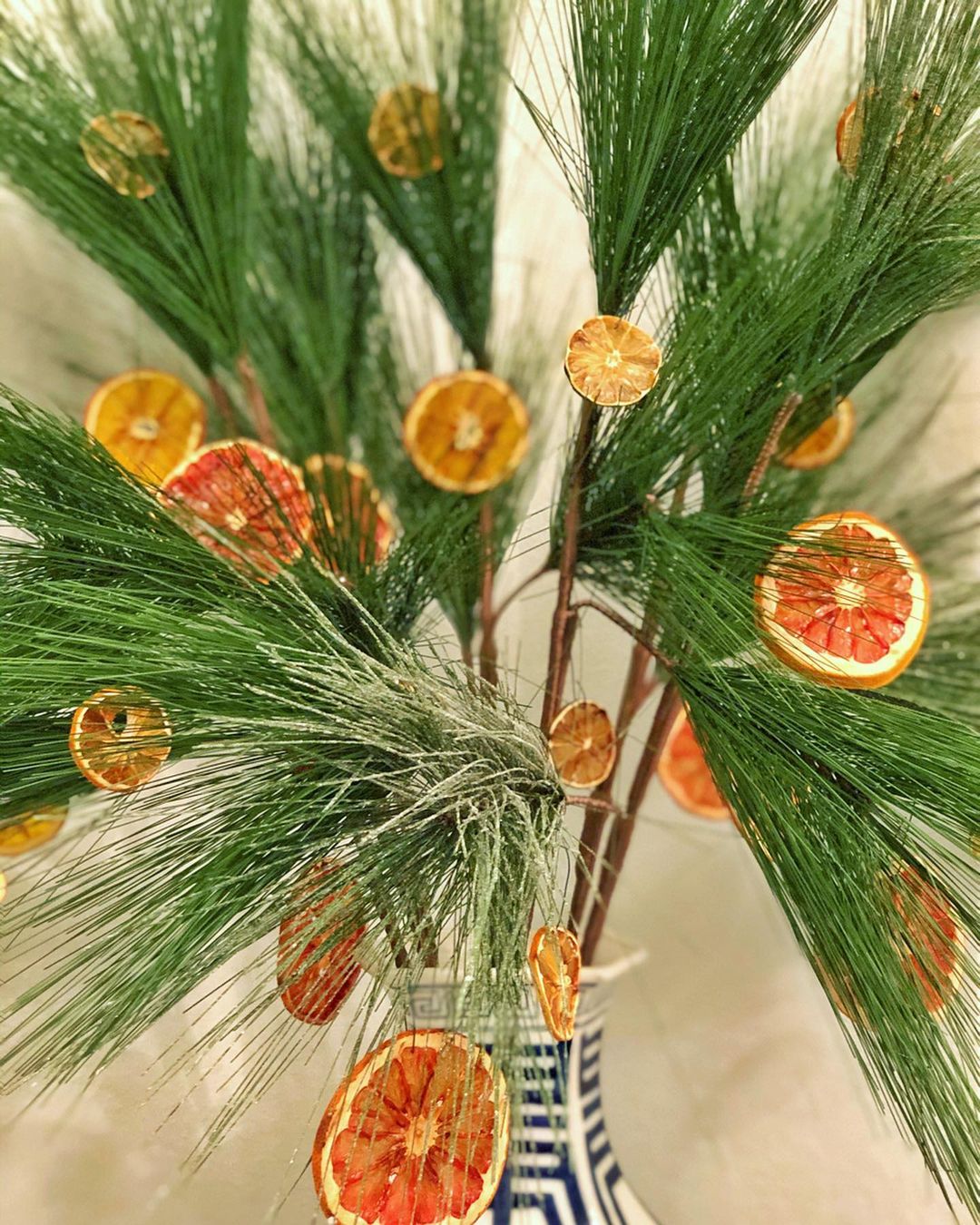 Zesty and Cozy Citrus Decor Ideas for Fall and Winter - Modern Meets Boho