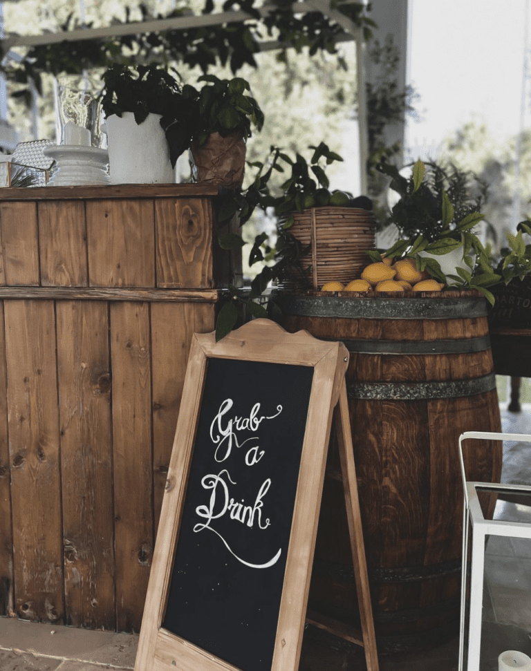 Here’s Your Ultimate Guide to Boho Wedding Drinks - Modern Meets Boho